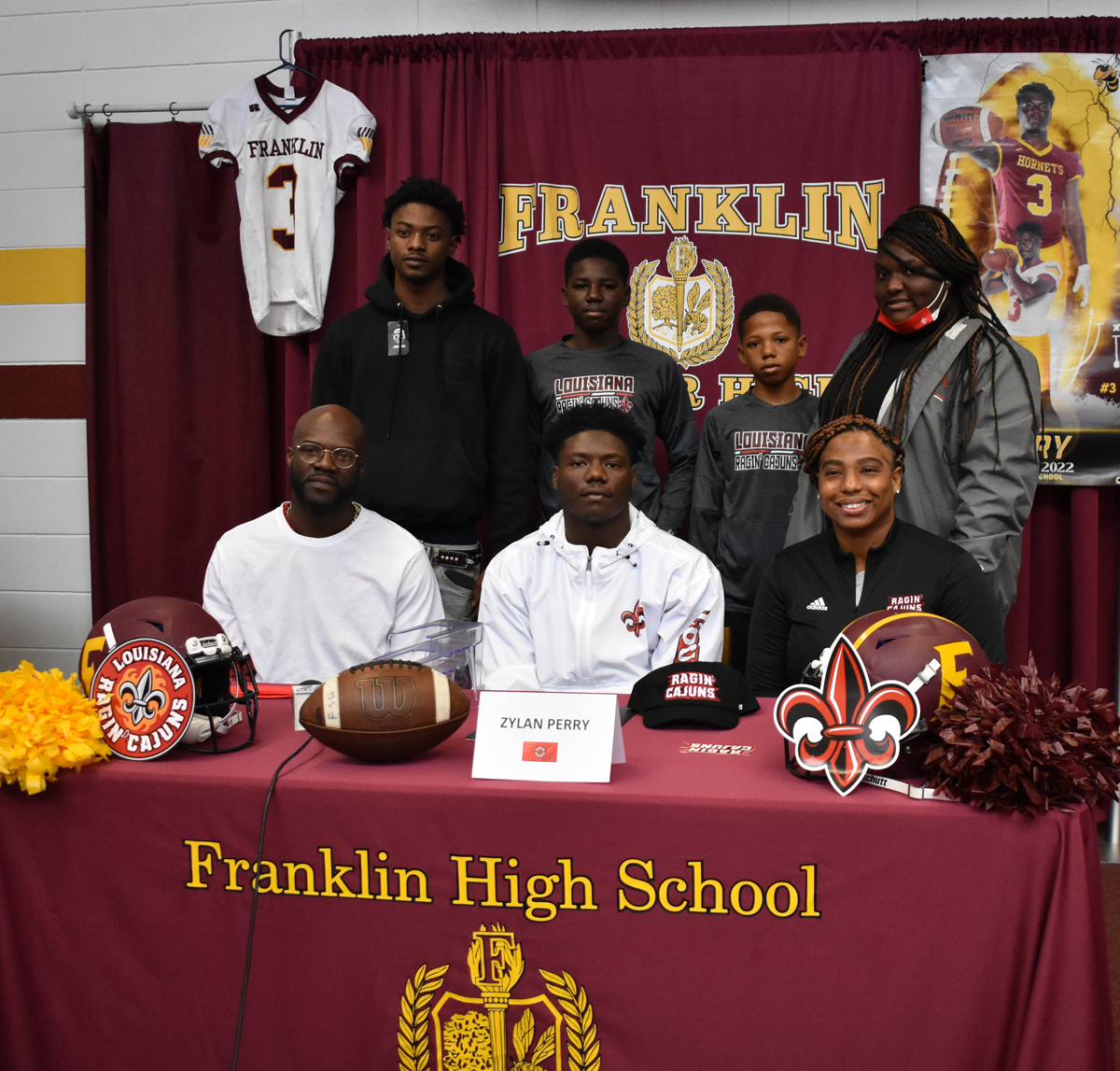 Franklin’s Perry signs with Cajuns | The Daily Iberian