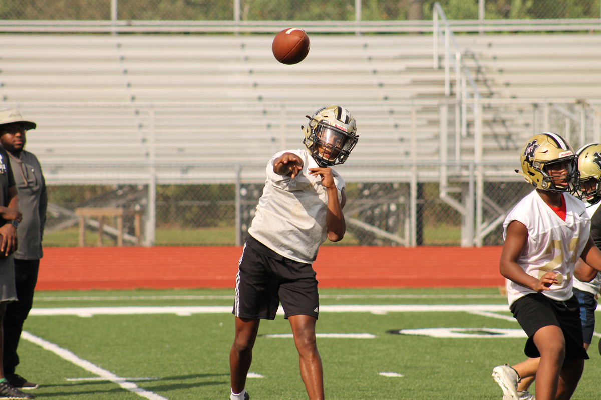 Second year in system helping NISH football team - The Daily Iberian ...