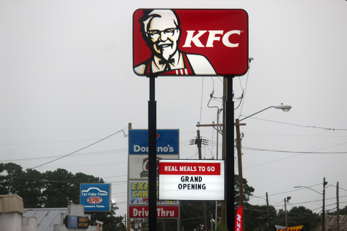 Cars line up for KFC opening Tuesday - The Daily Iberian | The Daily ...