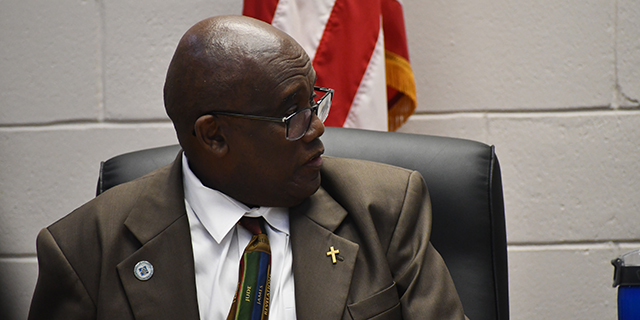 Tempers flare at Jeanerette meeting amid legal action | The Daily Iberian